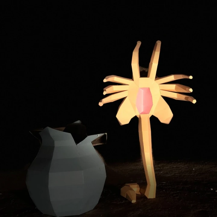 Alien Facehugger, DIY Alien egg Facehugger, 3D paper model, Make your ...