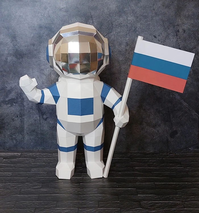 Cosmonaut Papercraft Template - Low Poly, Pepakura PDF, DIY Handmade ...
