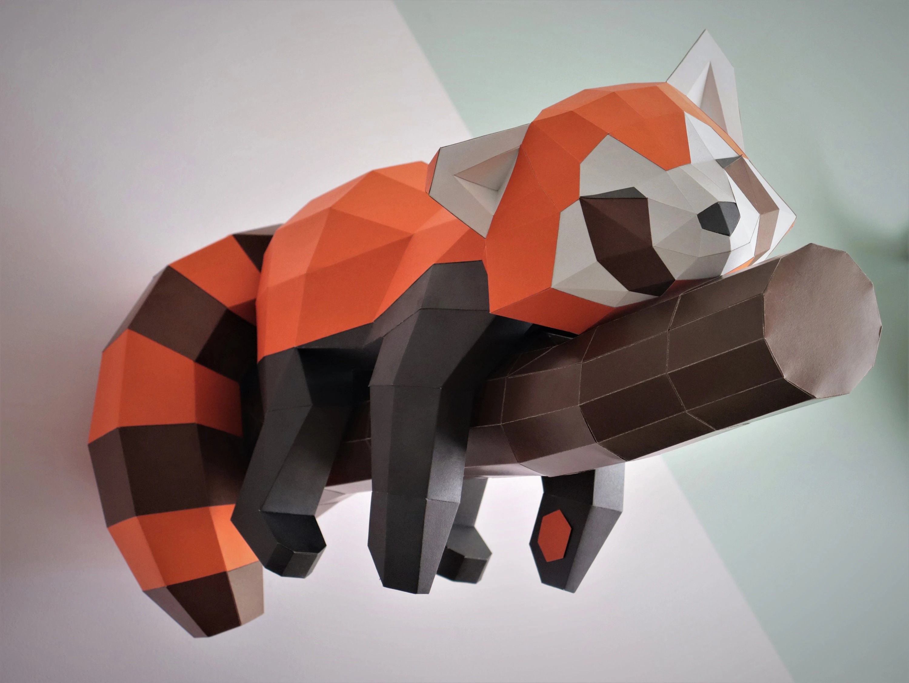 Red Panda Wall Decor Papercraft DIY Pepakura Origami Template Low Poly