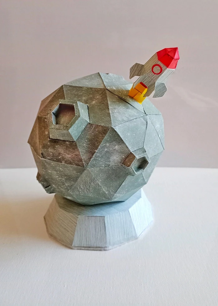 Moon with a Rocket Papercraft Template - Low Poly, Pepakura PDF, DIY ...